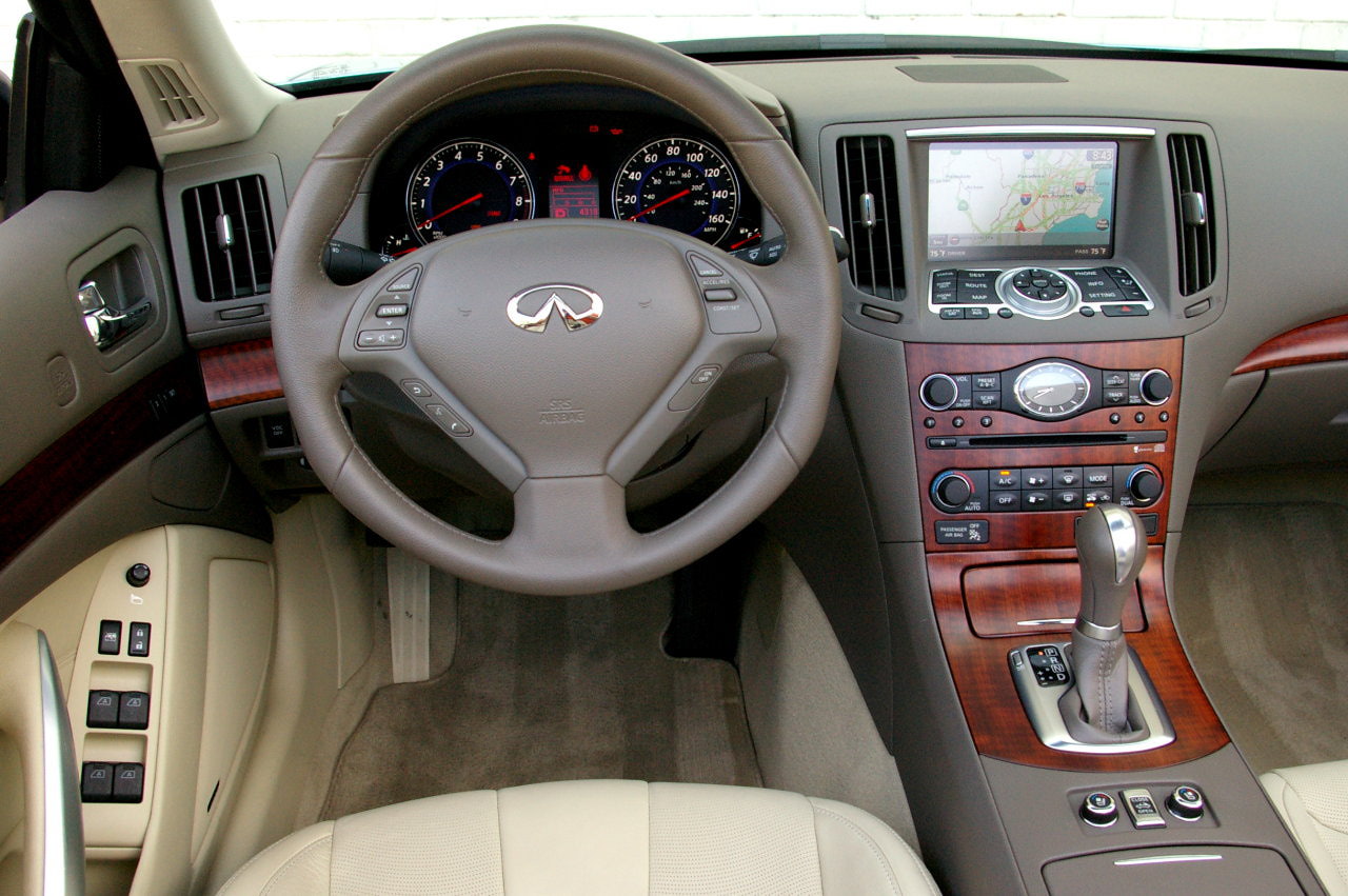 Infiniti G37 technical specifications and fuel economy